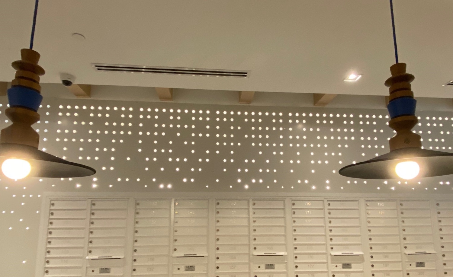 Paneles metálicos perforados - MetalTech Global